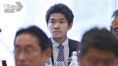 靠爸慘了！岸田長子「首相官邸」開趴、擺拍 父怒拔官
