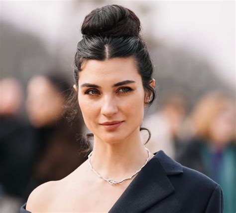 Especial Relembre Os Papéis Marcantes De Tuba Büyüküstün Entretetizei