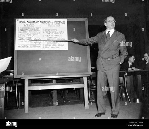 1930s Man Pointing At Chart Hi Res Stock Photography And Images Alamy