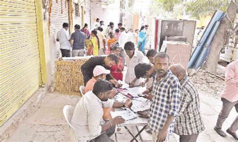 Hyderabad Many Voters Complain About Their Names Missing From List