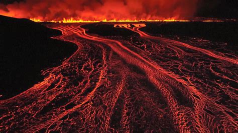 冰島火山1年7度噴發 藍湖溫泉因熔岩擴散關閉 ｜ 公視新聞網 Pnn
