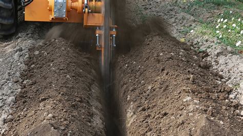 Как се правят канали за капково напояване и кабели РЕАЛНО Youtube