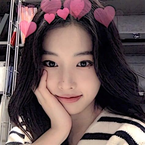 9 The Prettys Hyewon Ideas Pretty Girl Icon