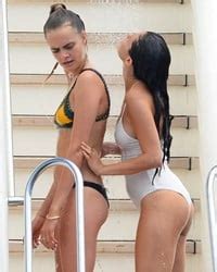 Selena Gomez Cara Delevingne Nude Kissing Outtake