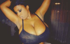 Huge Boobs Milf Porn Pic