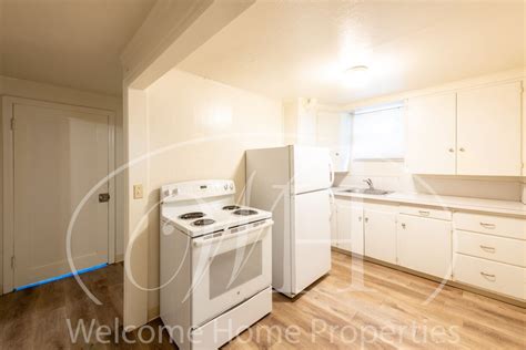 228 Se 6th St Unit 228 Se 6th B College Place Wa 99324 Room For Rent In College Place Wa
