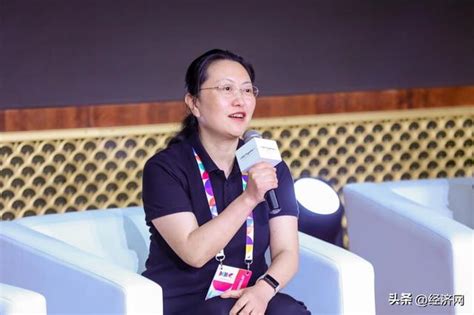 科大訊飛副總裁王瑋與華為終端雲服務總裁朱永剛出席鴻蒙生態深化合作協議簽約 每日頭條
