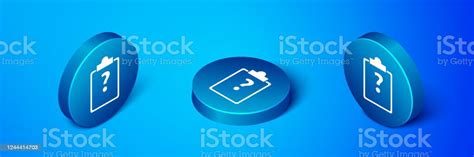 파란색 배경에 격리된 물음표 아이콘이 있는 아이소메트릭 클립보드입니다 설문 조사 퀴즈 조사 고객 지원 질문 개념 파란색 원 버튼입니다 벡터 일러스트레이션 3차원 형태에 대한