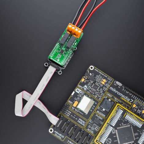 Hall Switch 2 Click MHA100KN Hall Effect Switch For Precise Sensing