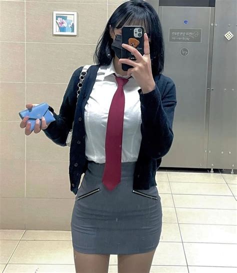🟡girls Iger에 있는 Hiroz Note님의 핀 교복 스타일 여자 교복 교복 패션