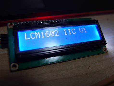 Lcdディスプレイ Lcm1602 Iic V1 を使う 白の玉手箱