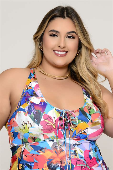 Maiô Plus Size Com Bojo E Saída Embutida Lírio Colors Vk Moda Plus Size