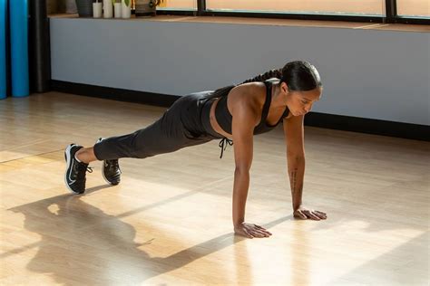 7 Trainer Approved Plank Variations Nike In