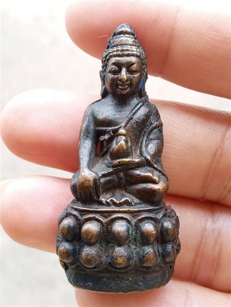 พระกริ่งปวเรศเก่าๆ Ennxo