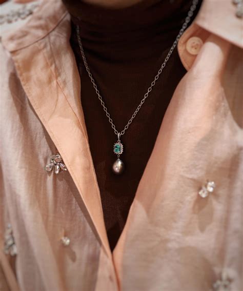 콜롬비아 에메랄드and그레이 진주 오픈형 펜던트 수입 빈티지판매완료 재주문 불가능 로코주얼리