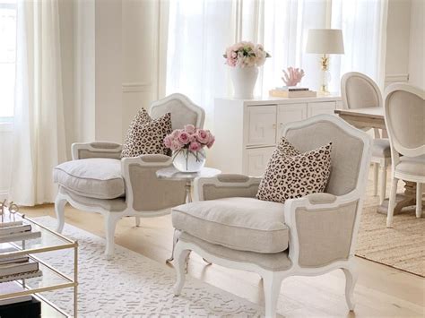 Hiasan Dinding Cara Mudah Ciptakan Suasana Ruang Yang Unik Dan Atraktif