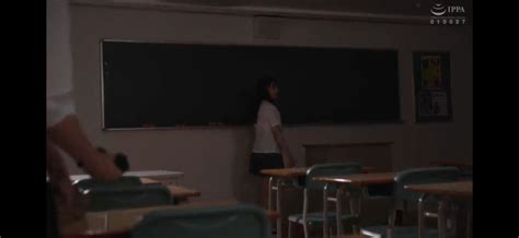 학교에서 검정스타킹신고 플러팅후 따먹기 Avdbs