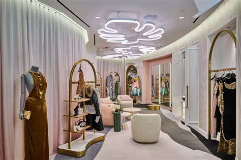 Saks Fifth Avenue New Beverly Hills Store Top Brands Private Suites
