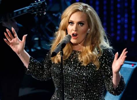 Adele Reacts To First Emmy Award Saying Shes Pleased As Punch To Have Won Irish Mirror Online
