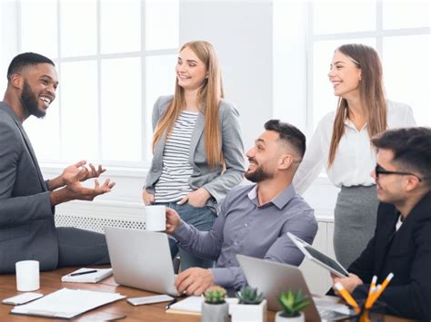 Nghệ thuật xây dựng mối quan hệ đồng nghiệp tốt đẹp