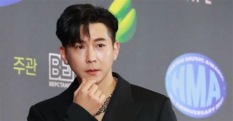 브라이언 父 사업 실패→쥐·바퀴벌레와 동거청소광 된 슬픈 사연 4인용식탁