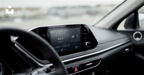 차량 내부에서 본 자동차 대시보드 보기 사진 Unsplash의 무료 토론토 이미지