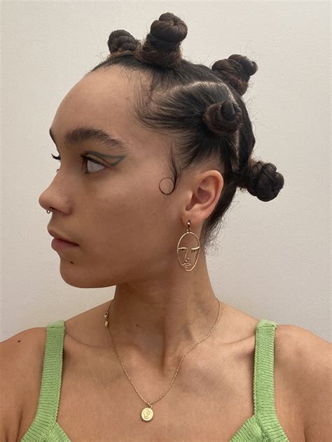 How To Get Beach Waves With A Curling Wand