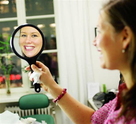 Här är Sex Metoder För Att Bleka Tänderna Med Laser Zoomblekning Eller