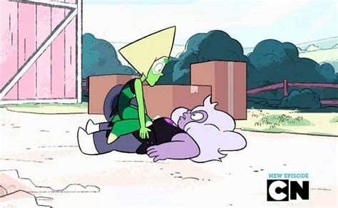 Do You All Remember That Time They Tossed In This Super Romantic Looking Moment Between Amethyst
