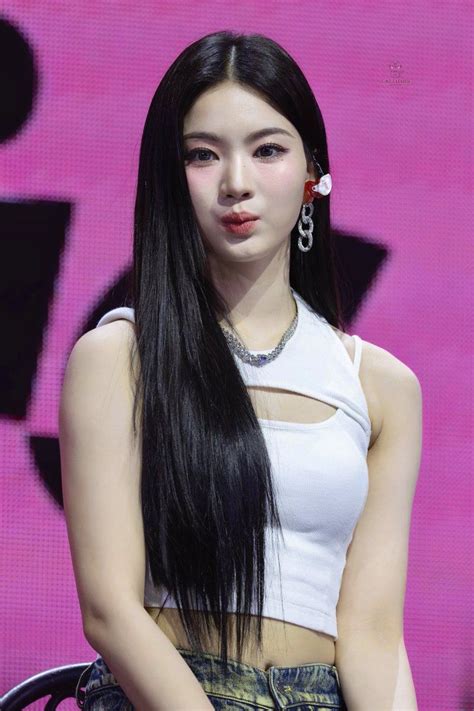 스테이씨 아이사 걸그룹 연예인 움짤저장소