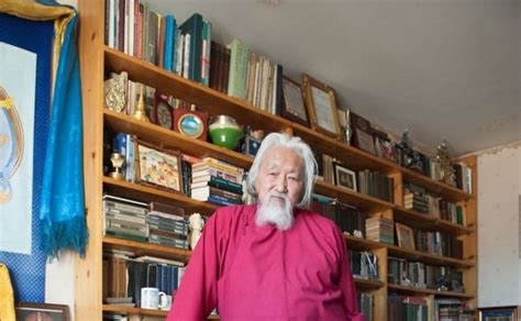 Горькийн нэрэмжит 1 р салбар номын сан Хүндэлж явдаг хүмүүн Ардын уран зохиолч