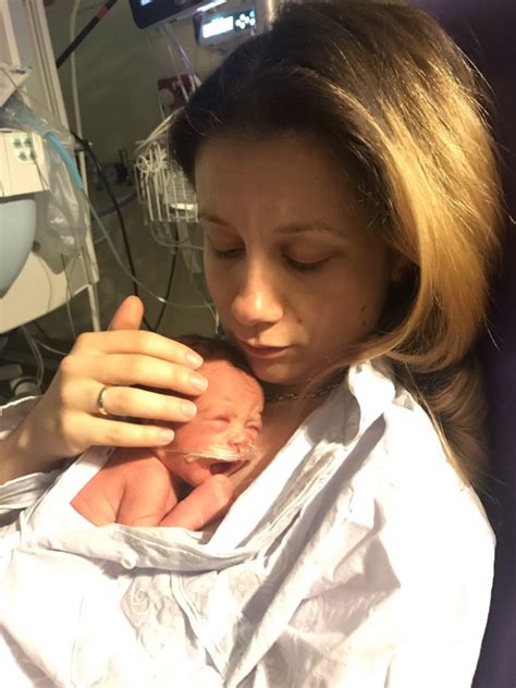 Отпуск за отглеждане на дете до навършване на 2 годишна възраст при преждевременно раждане