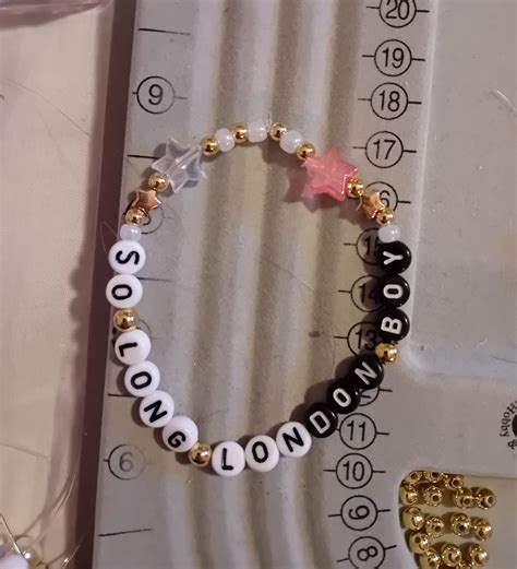 10 Taylor Swift Ideas Taylor Swift Taylor Friendship Bracelets Designs