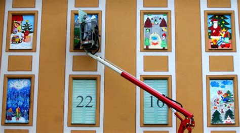 How Did Advent Calendars Become A Beloved Holiday Tradition Wgno