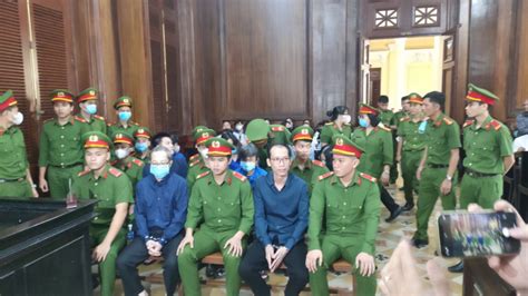 Tham ô Trên 100 Tỷ đồng Cựu Giám đốc Bệnh Viện Thủ Đức Và Các đồng Phạm Hầu Tòa Báo Công An