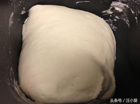 5分鐘學會做蔥花餅外酥里嫩層次分明一口咬下蔥香四溢 每日頭條