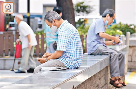 130人接種後中風 專家：與疫苗無關 東方日報