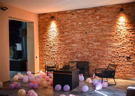 Deluxe Center დელუქს ცენტრი ბავშვთა გასართობი ცენტრი დაბადების დღის გადახდა თინეიჯერებისთვის