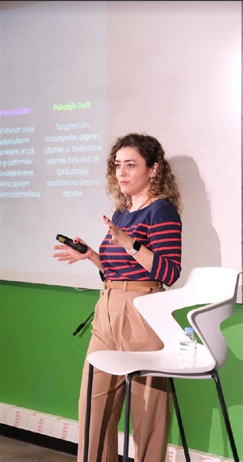 Bu Hafta Senfonicodan Merve Gerger Ve Yagmur Baskesik Ile Sosyal Medya