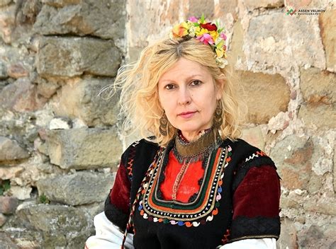 Библиотеката в Монтана кани на среща с писателката Ивелина Радионова