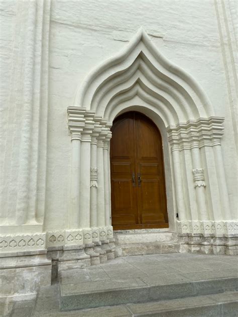 Если тебя не слушают не надо говорить громче…