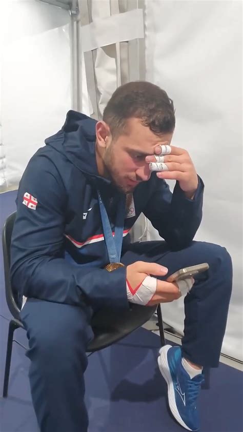 😡😡😡 აი ამ კადრებში ძალიან კარგად ჩანს თუ რა გააკეთა ტედი რინერმა თუ ერთ სპორტსმენს აძლევ