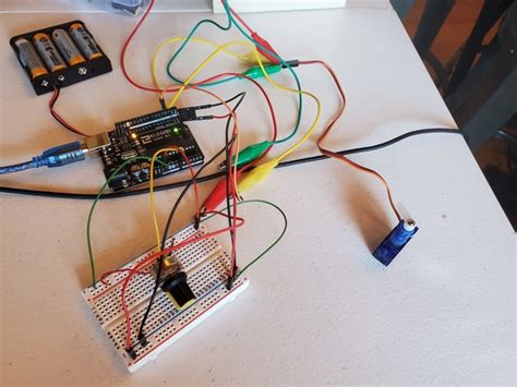 How To Control Multiple Servo Motors Using Arduino