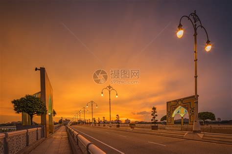马来西亚吉隆坡普特拉贾亚日出时高清图片下载 正版图片507233122 摄图网