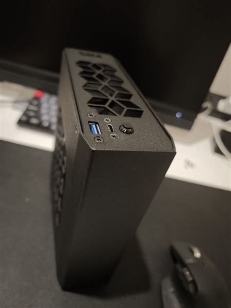 Custom Mod Slm1m 2 6l Sff Mini Itx Chassis With Hdplex 250 Gan Psu And Noctua Nh L9a Am5