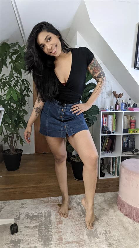 Easy Access Nudes Tightdresses NUDE PICS ORG