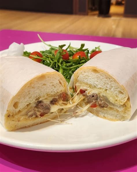 Gioia Is A Muslim Owned Italian Joint With Diy Pizzas And Calzones