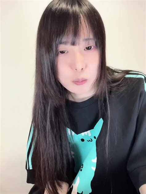 Adorable Japanese Shemale Blowjob And Eat Cum Sauce