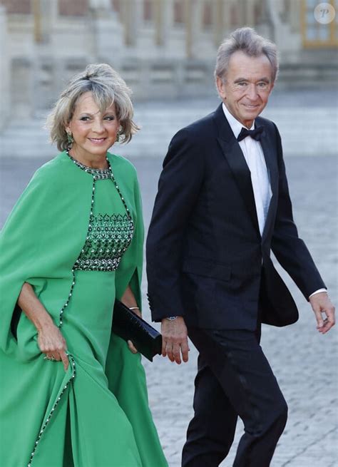 Video Aya Nakamura Séclate Avec Brigitte Macron Et Une Femme Très