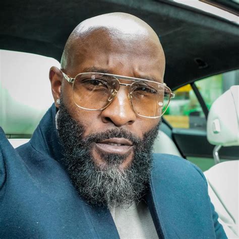 i m not happy because you are afraid to text me i m in love with a special someone but she doesn